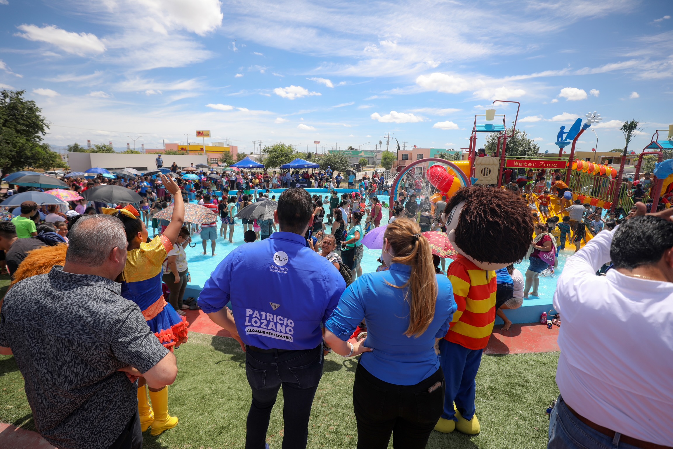 Inaugura Patricio Lozano primer parque acuático en Valle de Santa María ...